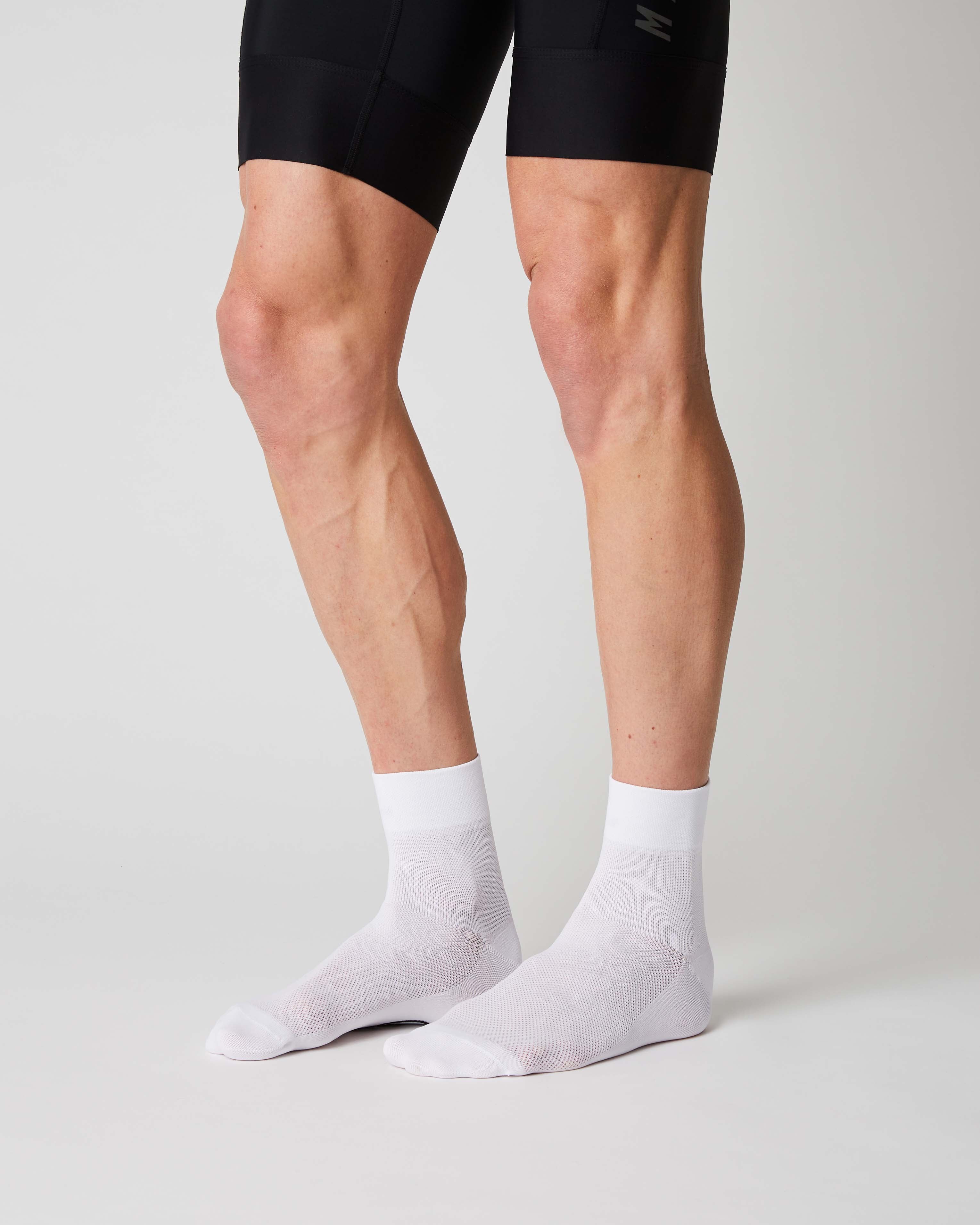 #002 CLASSIC WHITE MID HIGH – FINGERSCROSSED